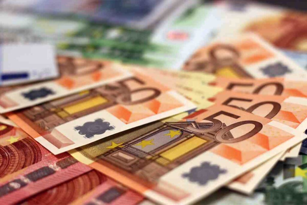 Assegno INPS di 333 euro al mese, ma solo per pochi: controlla se ti ...